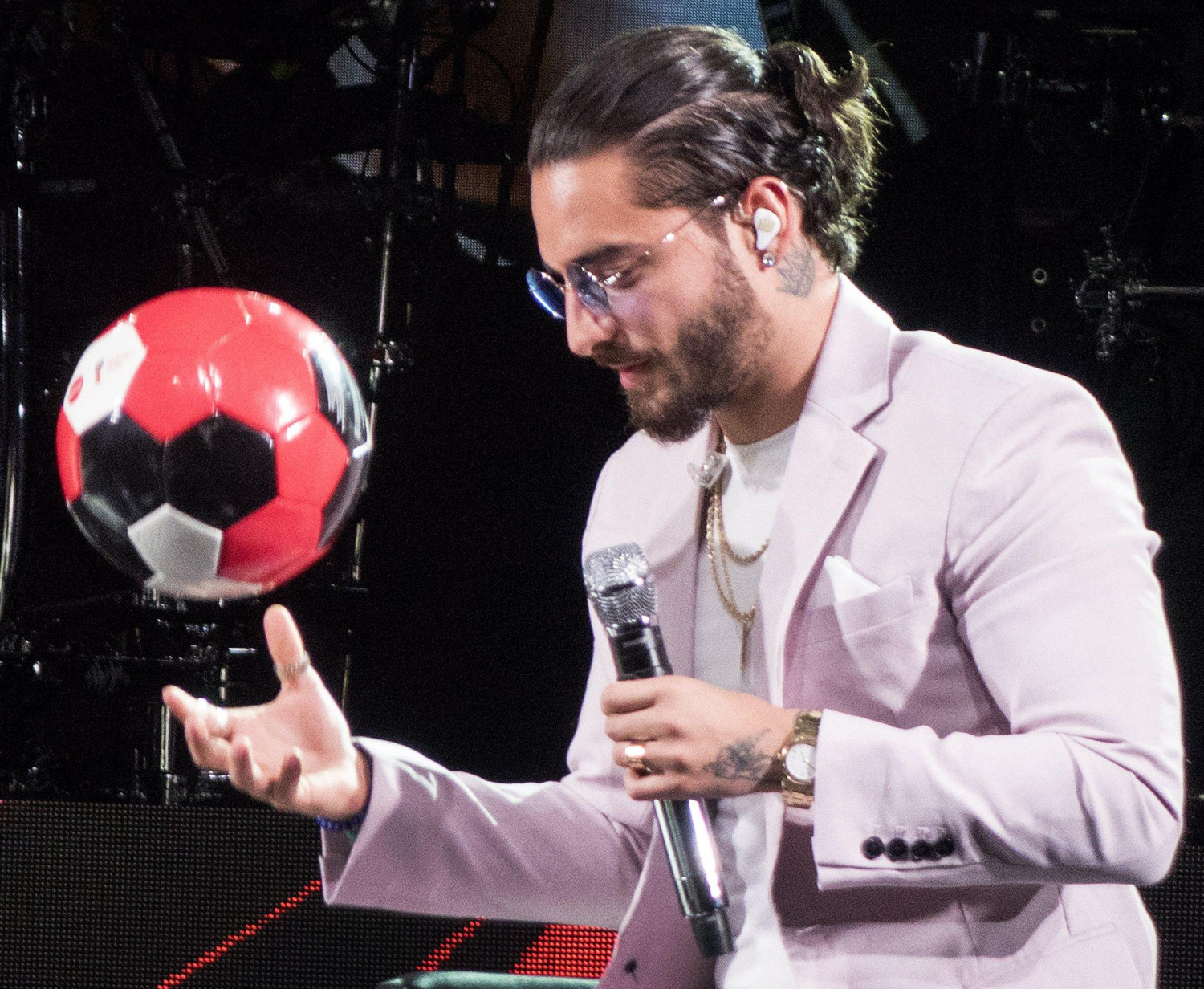 Maluma estrena el tema mundialista "Colors" - Diario de Yucatán