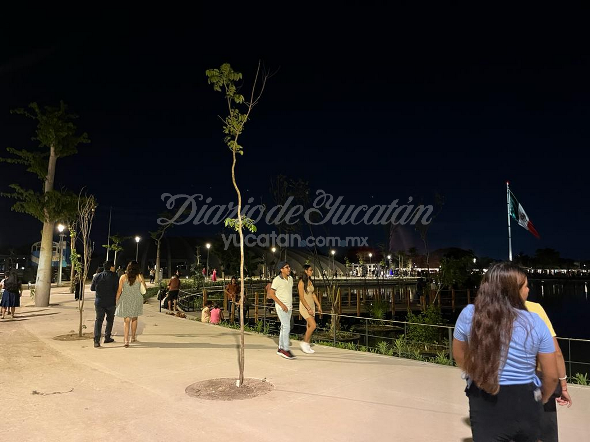 Gran Parque La Plancha de Mérida, con áreas completas sin luz - Diario ...