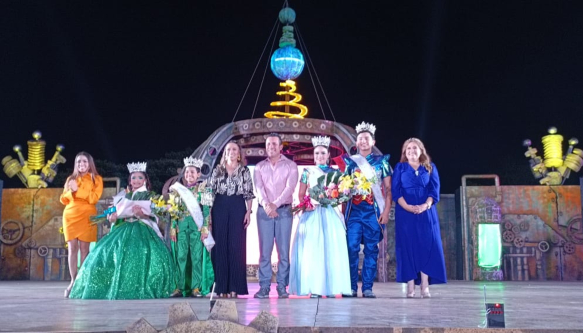 Carnaval de Mérida: coronación de los reyes juveniles e infantiles ...