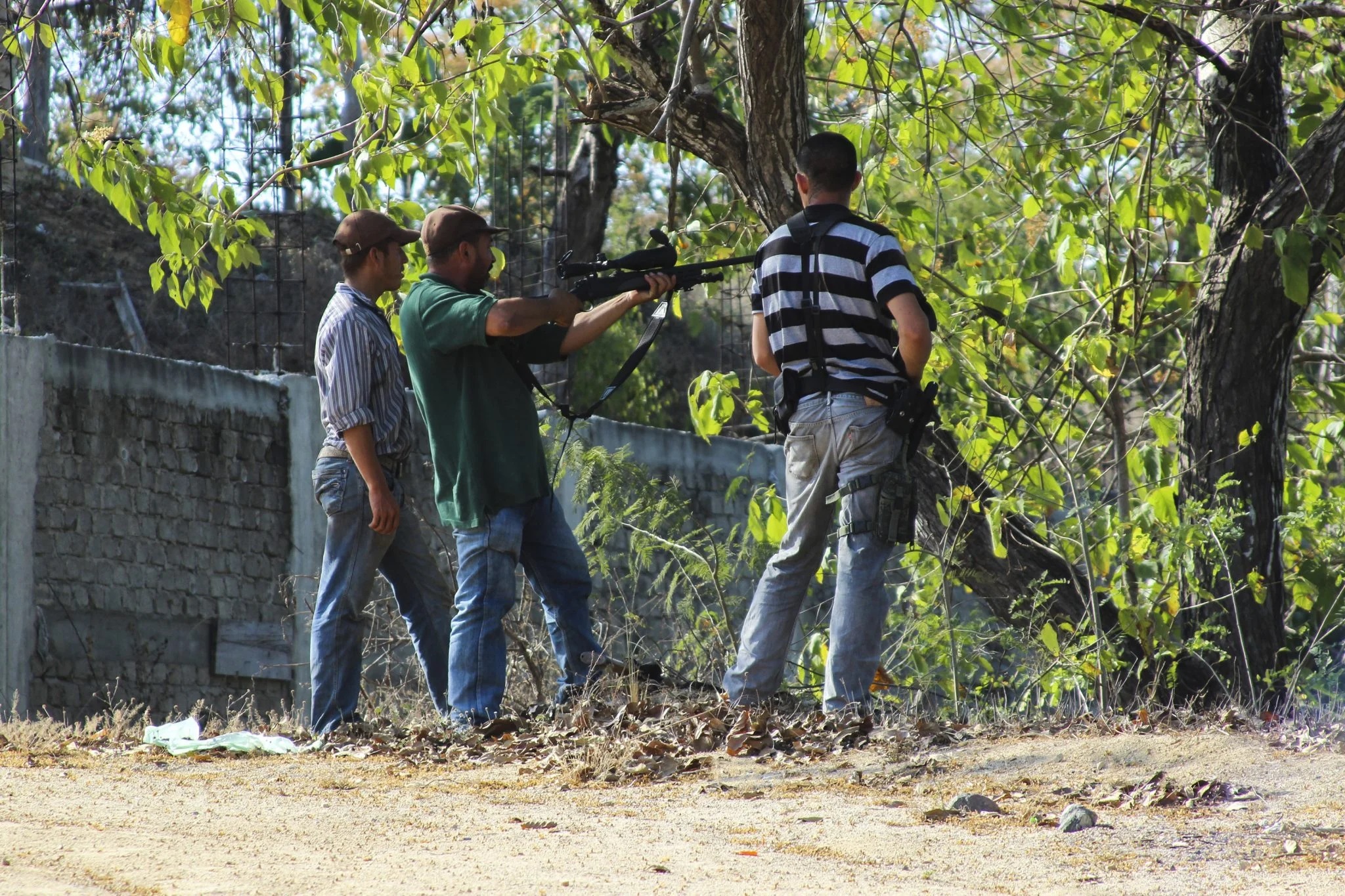 Cártel en México construye red clandestina para cobrar por el uso de ...