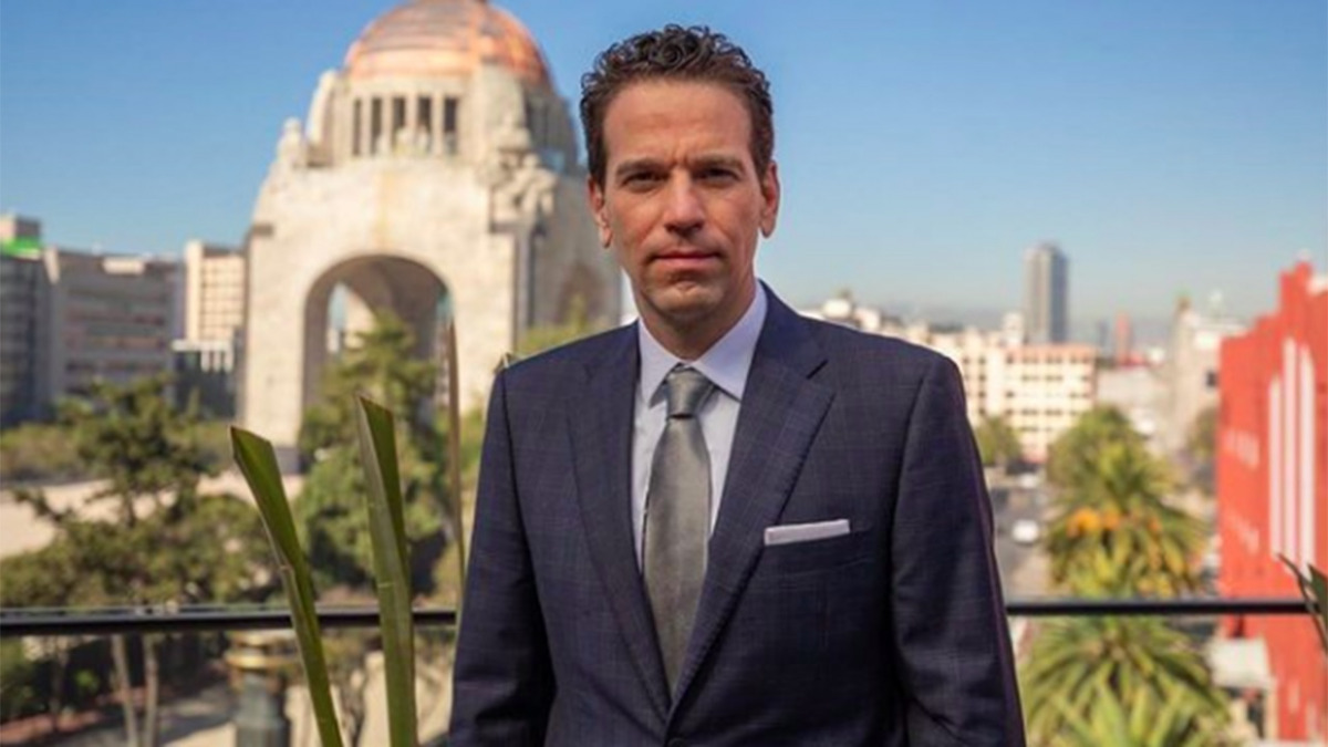 En plática con Loret de Mola en Mérida - Diario de Yucatán