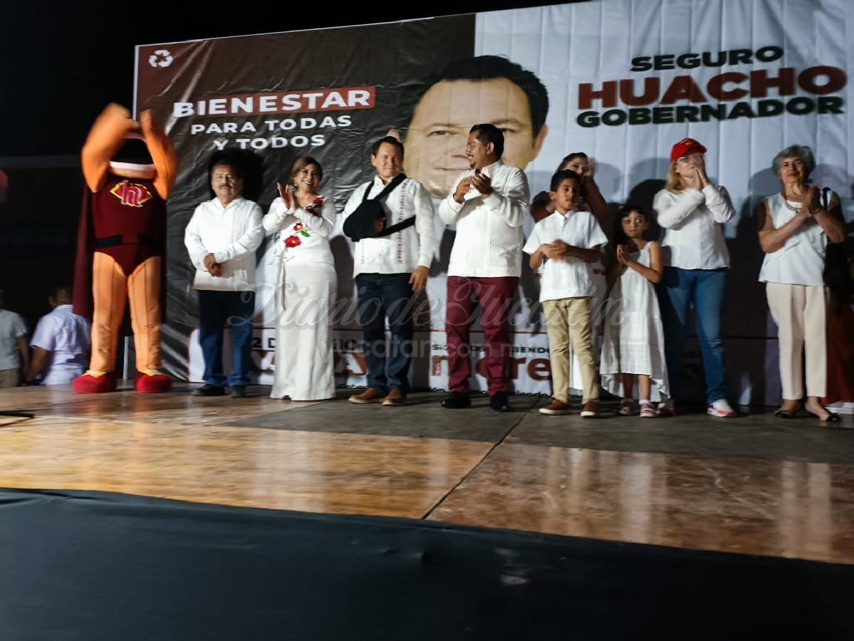 Joaquín "Huacho" Díaz Mena encabeza mitin en Valladolid, Yucatán ...